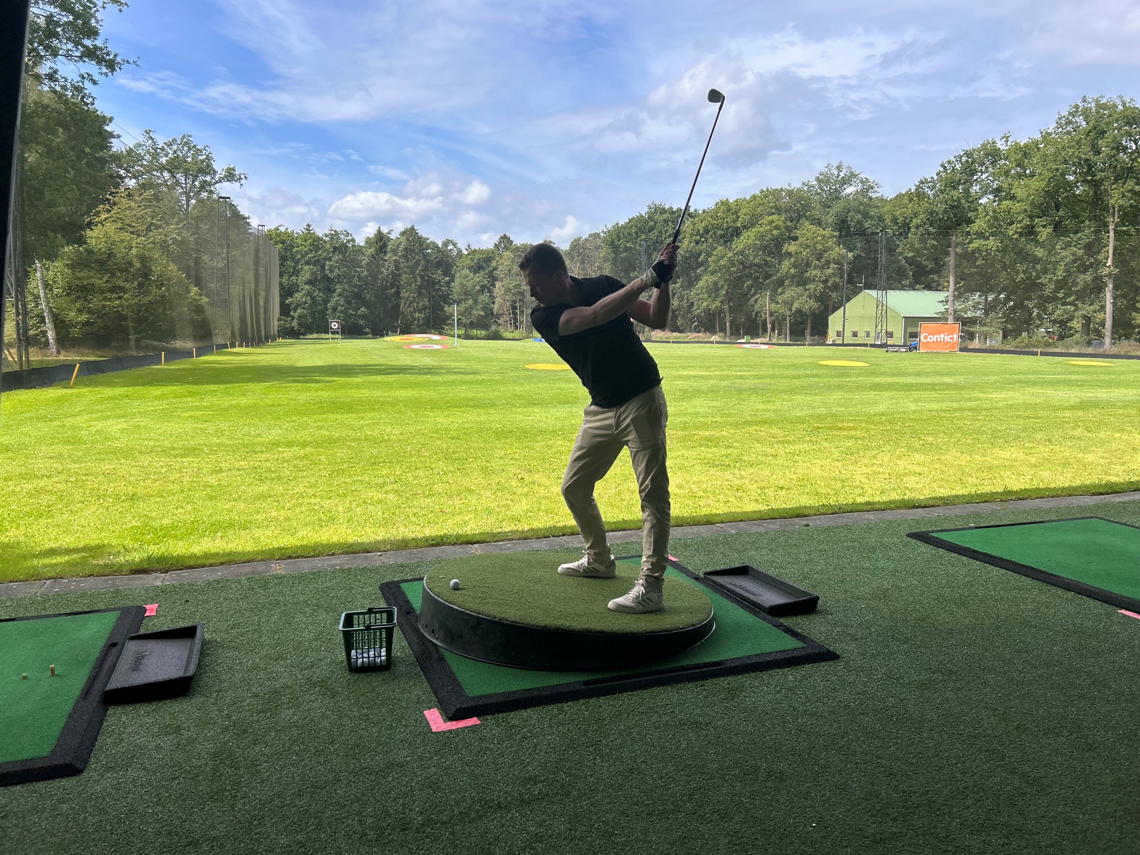 Roy wil een stabielere swing om beter te worden in golf: dit wordt zijn ...