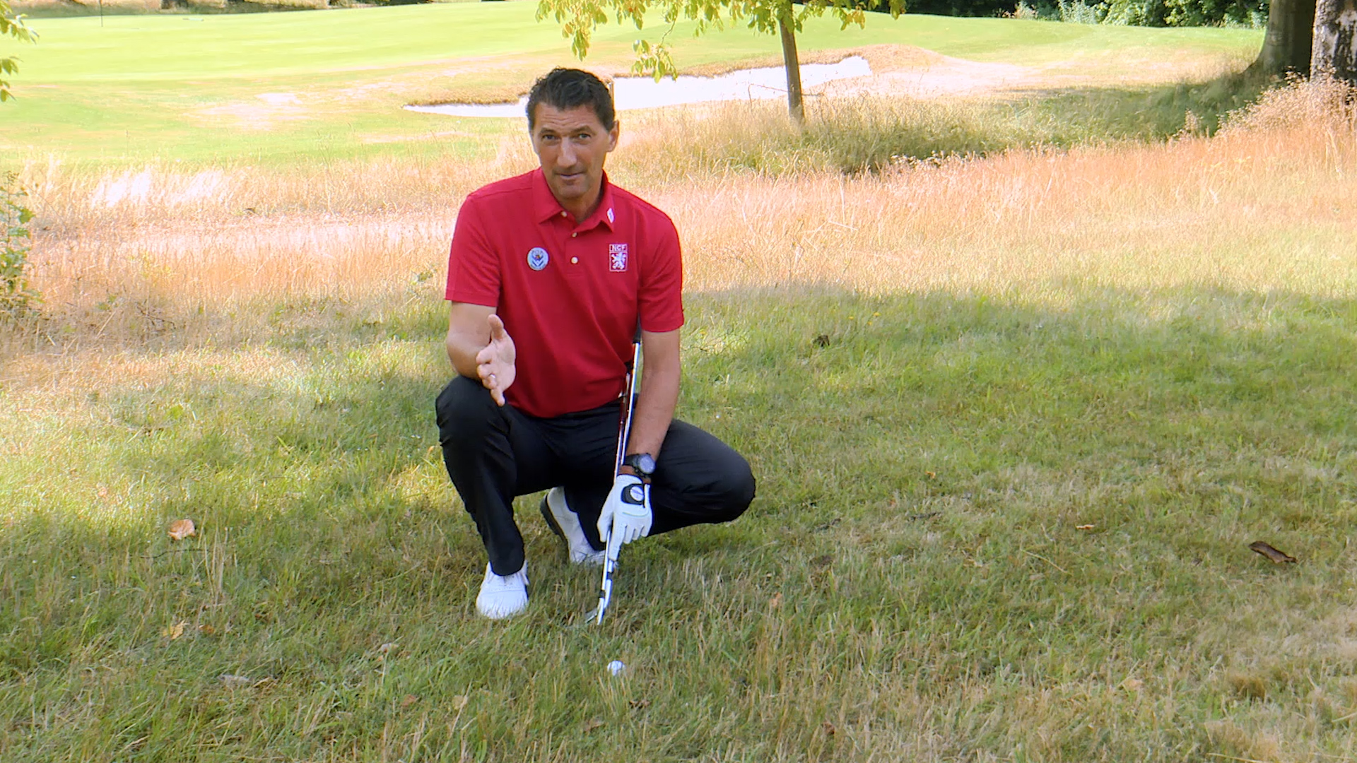 Golfinstructie: welke club gebruik je bij een bal in de rough? • Golf.nl