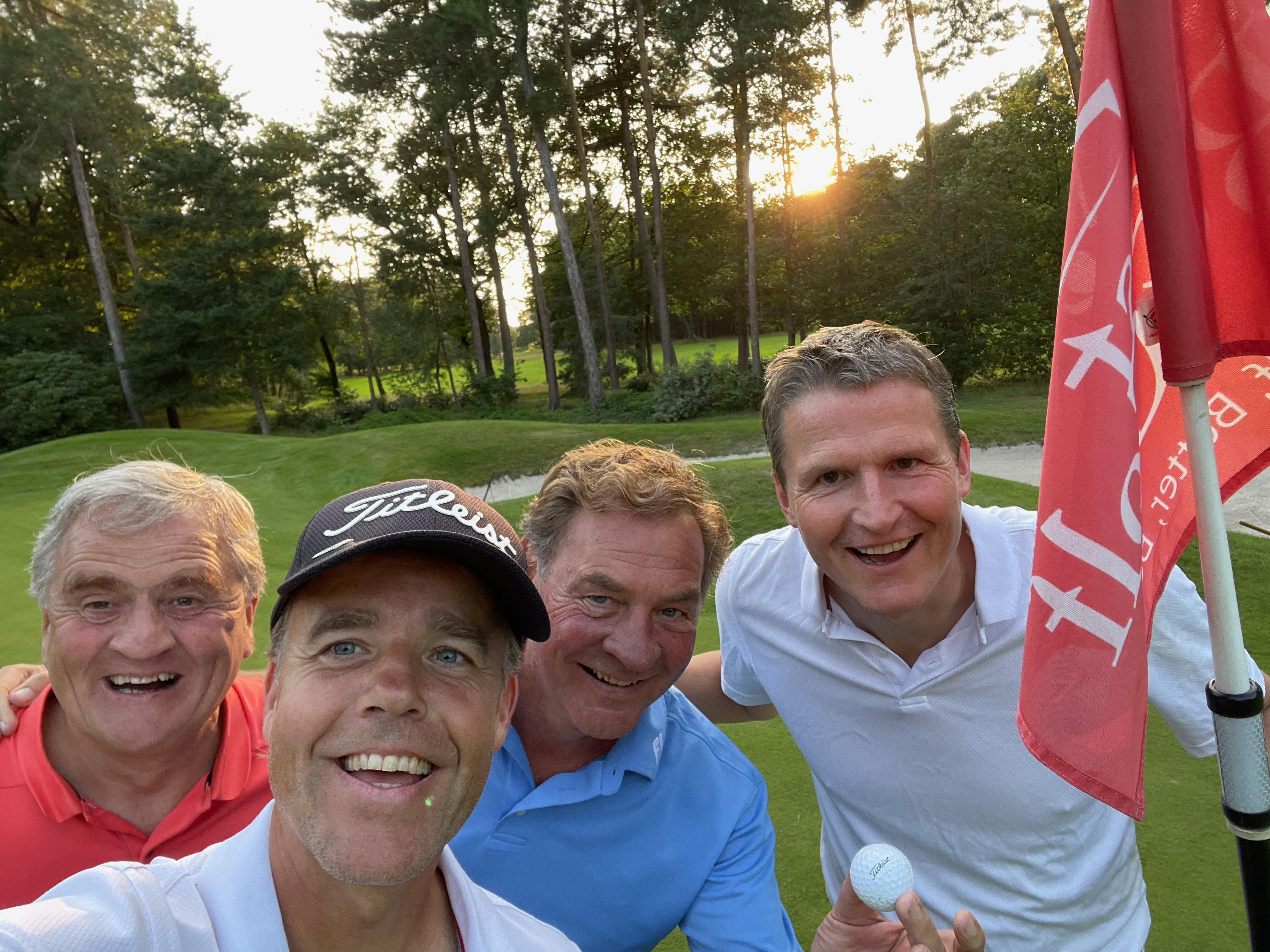 Een hole-in-one met hulp ‘van boven’ • Golf.nl