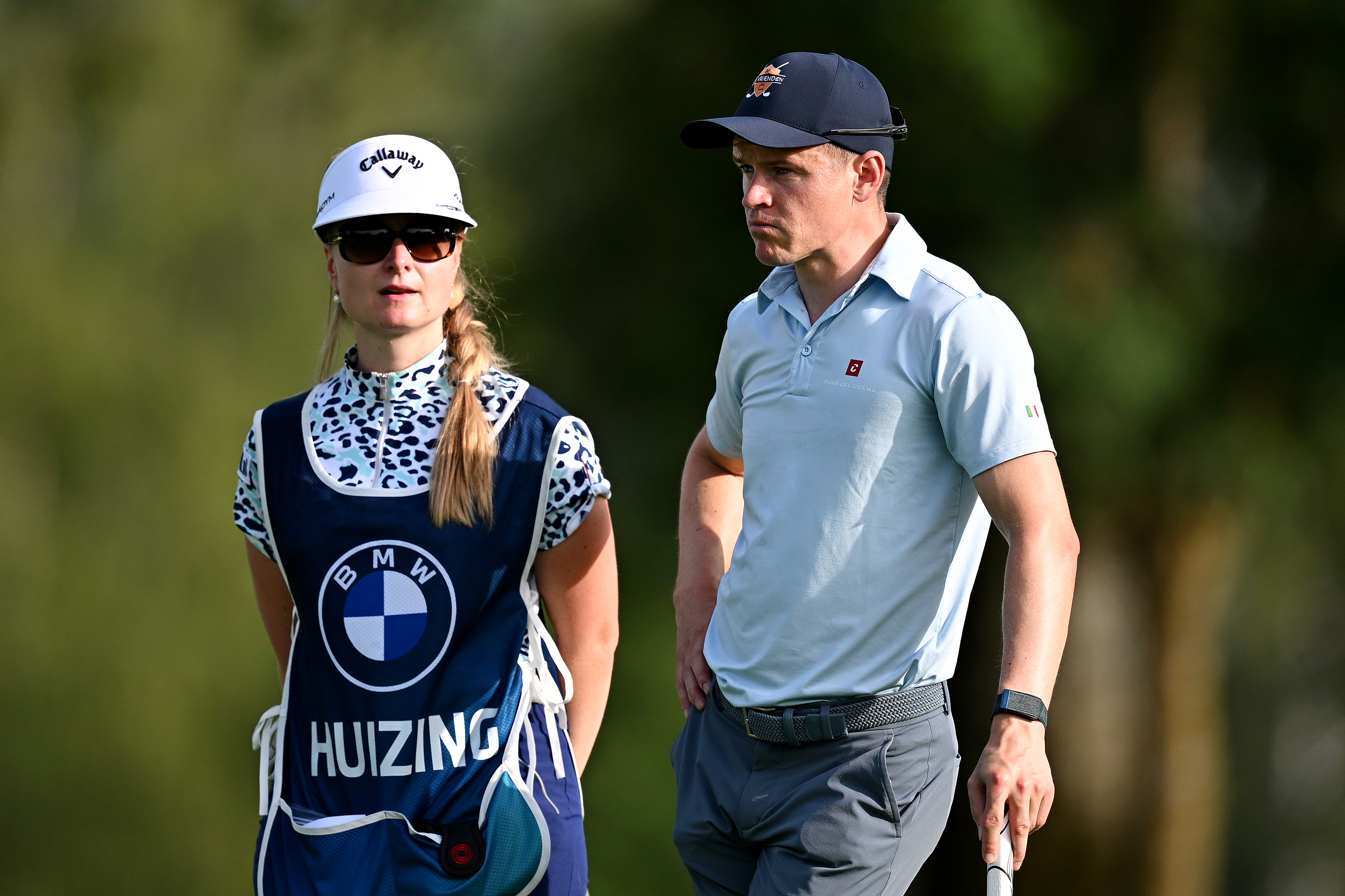 Caddie Daniëlle Huizing vertelt over haar leven op de Tour • Golf.nl