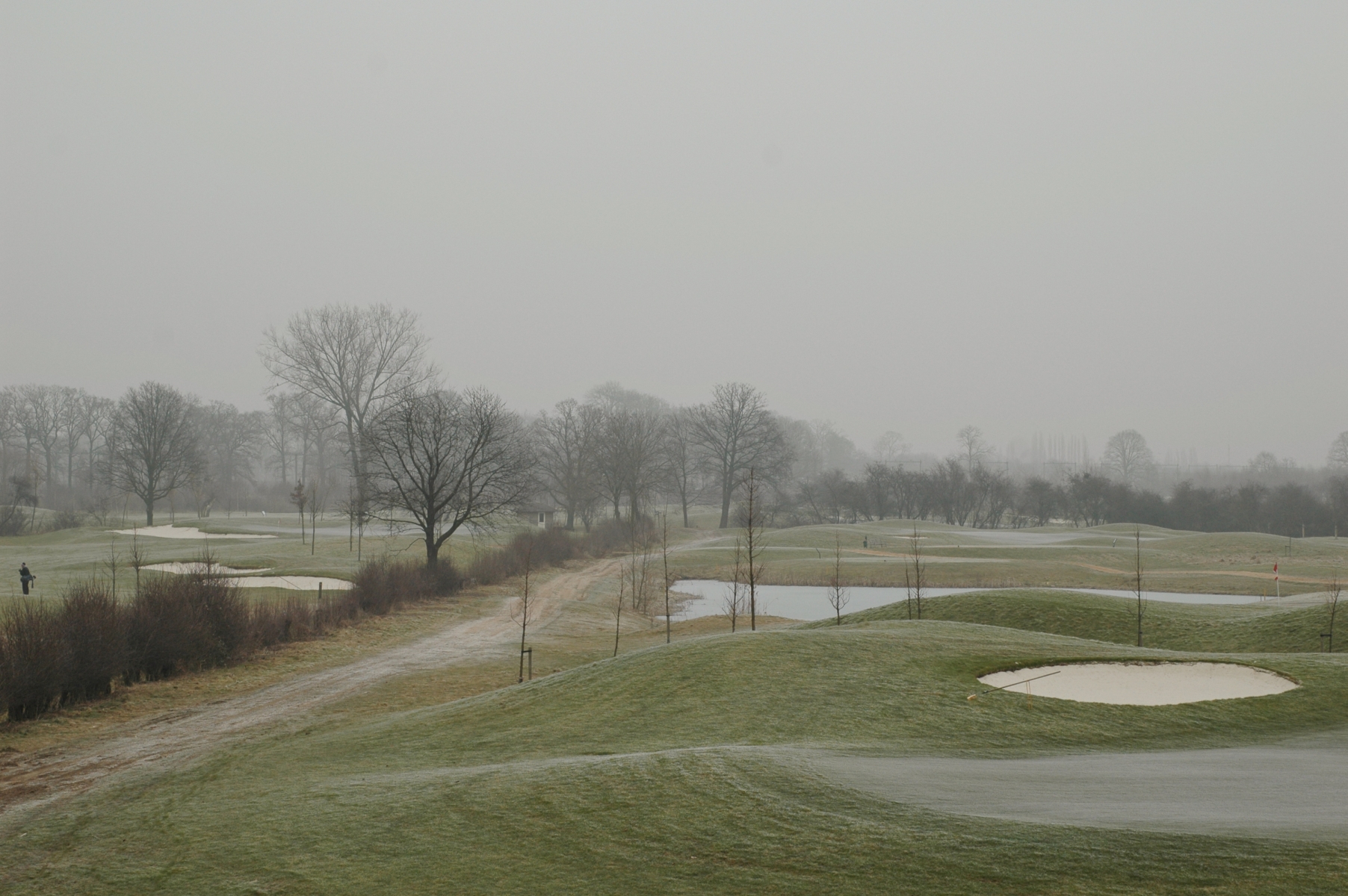 Klopt het dat een golfbal minder ver vliegt als het koud is? • Golf.nl