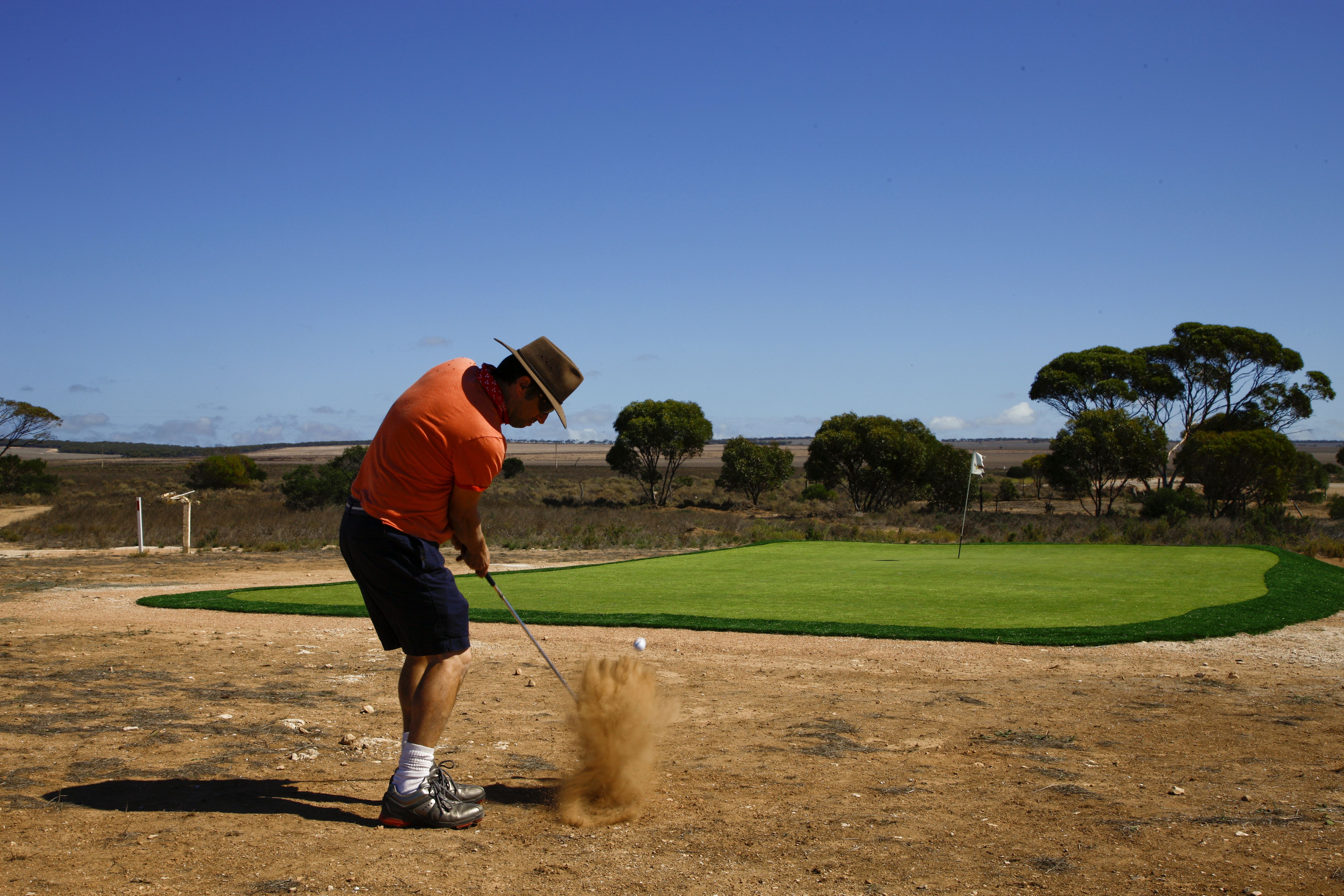 Top 3 van bizarre golfbanen op de wereld • Golf.nl